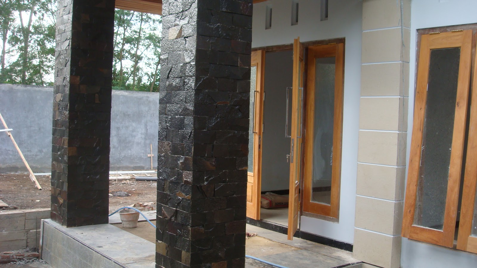 Batu Alam Untuk Pilar | Relief Tebing Batu Alam