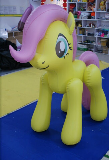 Equestria Daily - MLP Stuff!: Giant Inflatable Fluttershy and Gilda Appears