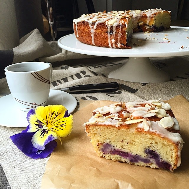 Blueberry Almond Cake Ring