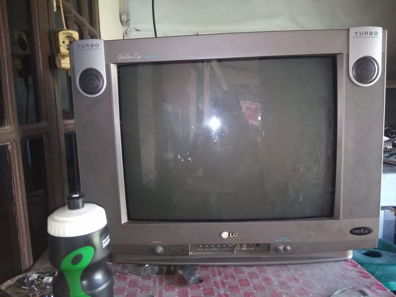 Service tv tabung mati total