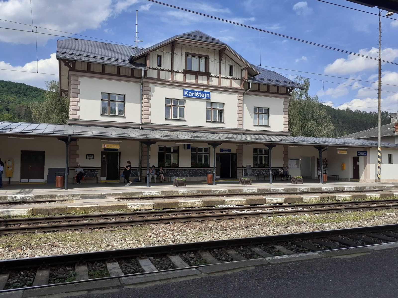 Sister Brylee Lewis: "Chicken Nuggets, Grand McSundae and Alcohol"