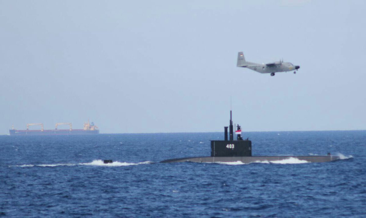 DEFENSE STUDIES: TNI AL Perkuat Kemampuan Perang Bawah Permukaan