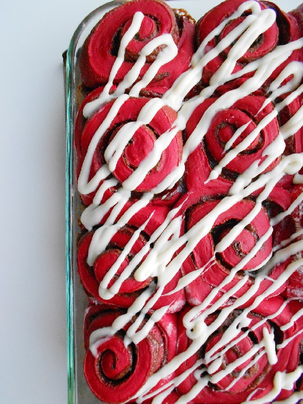Red Velvet Chocolate Rolls - Confessions of a Confectionista