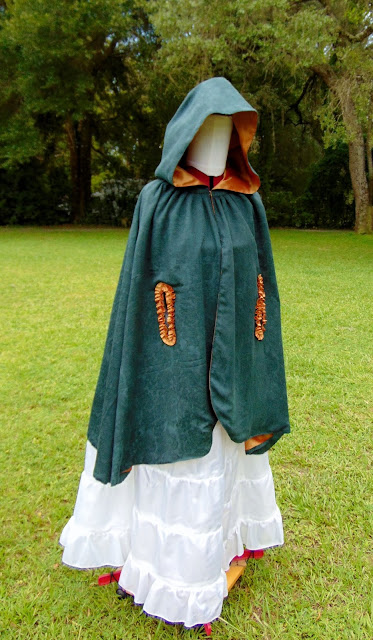 The Antique Sewist: Making an 18th century cloak