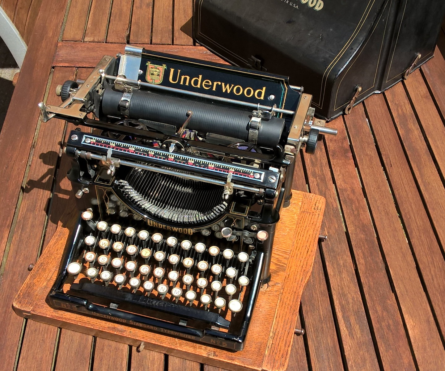 Backspace does not erase: A typical Underwood 5 typewriter - now cleaned-up