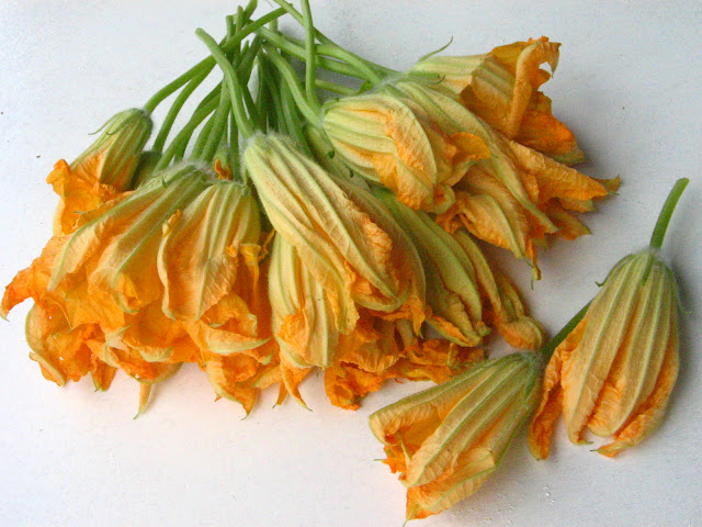 Home Cooking with Nona Lema: GINATAANG KALABASA AT OKRA