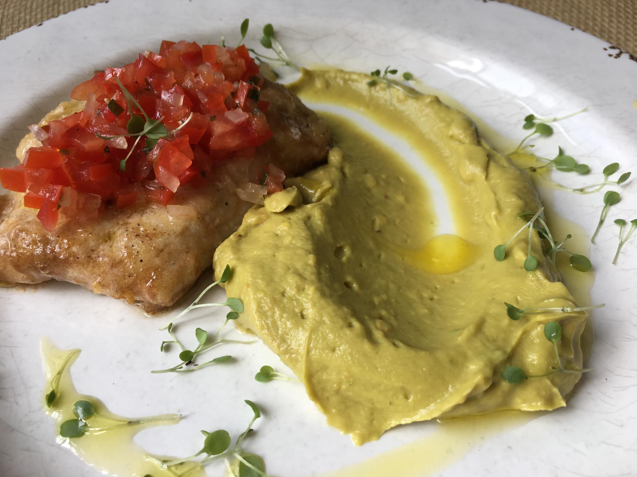 Comidas & Rumos: FILÉ DE ROBALO COM GUACAMOLE