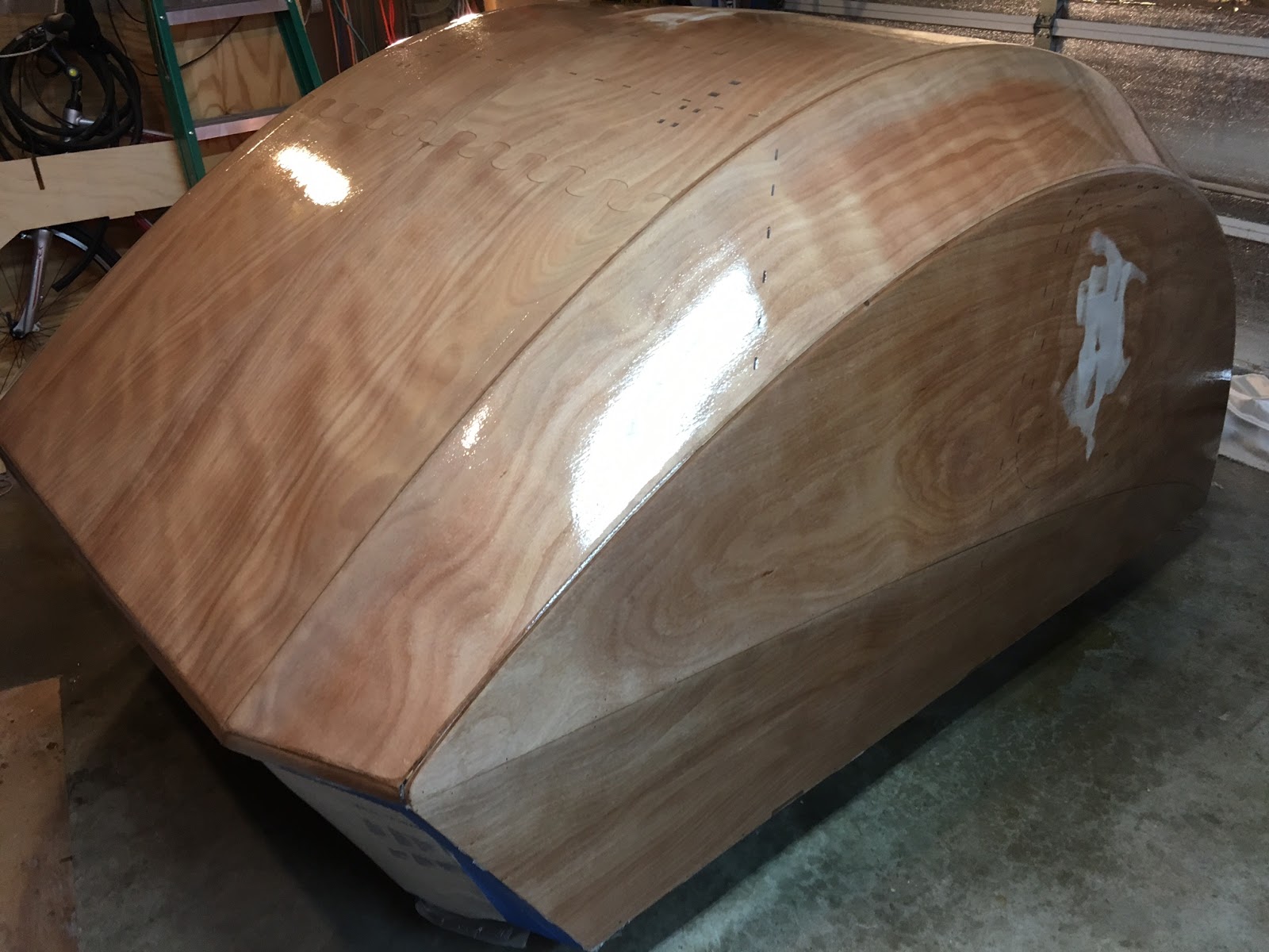 Building the CLC Teardrop Camper: Applying the Epoxy Fill Coat