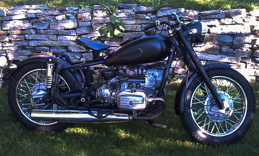 Generation Bobber: Dnepr 650 MT 11 Bobber von Sven Kammrath