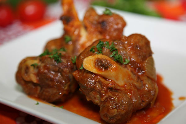 ΝΟΣΤΙΜΑ ΣΠΙΤΙΚΑ ΦΑΓΗΤΑ ΚΑΙ ΓΛΥΚΑ: ΑΡΝΑΚΙ ΚΟΚΚΙΝΙΣΤΟ