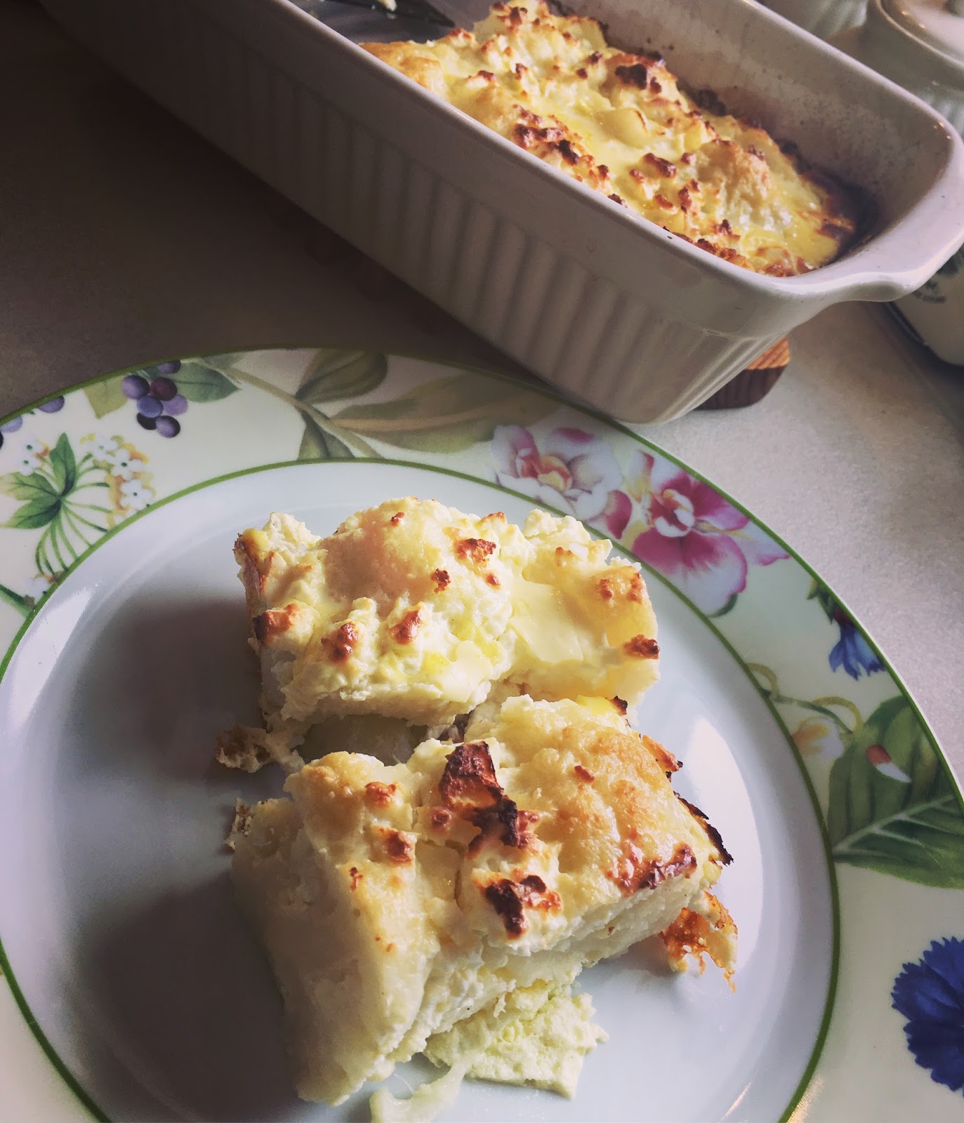 Conopida la cuptor cu branza feta si iaurt grecesc Conopida la cuptor cu branza feta si iaurt grecesc