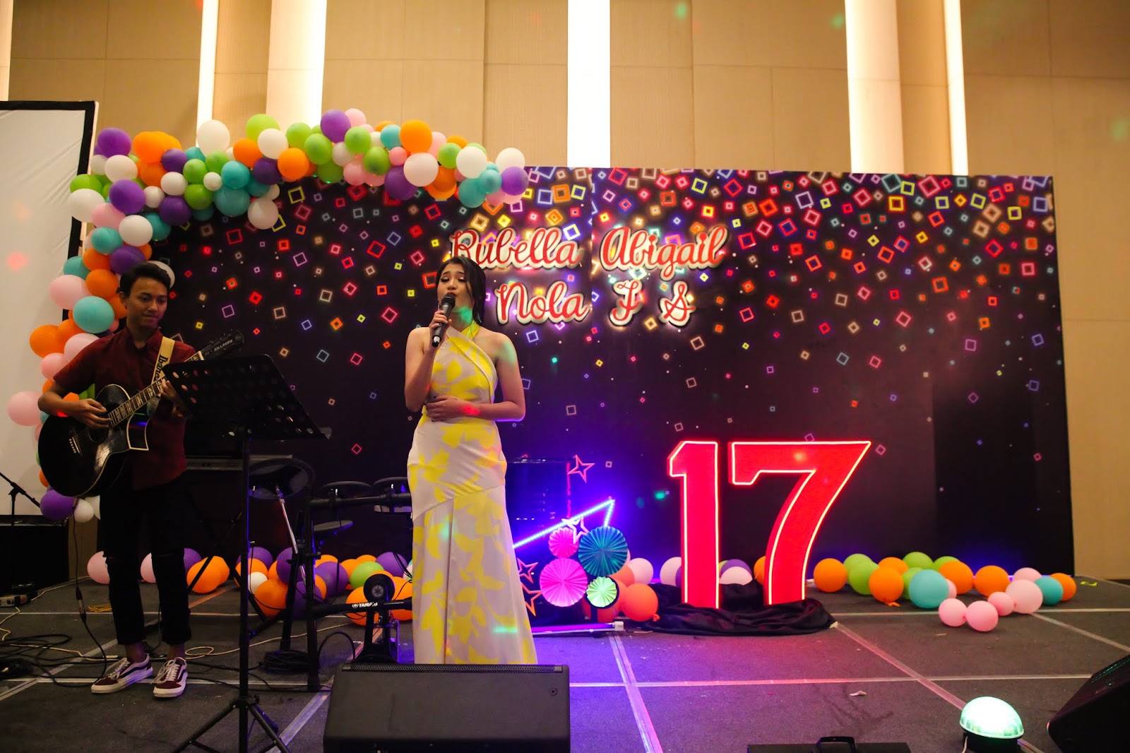 Groovy Event Organizer: Rubella’s Sweet 17 Party