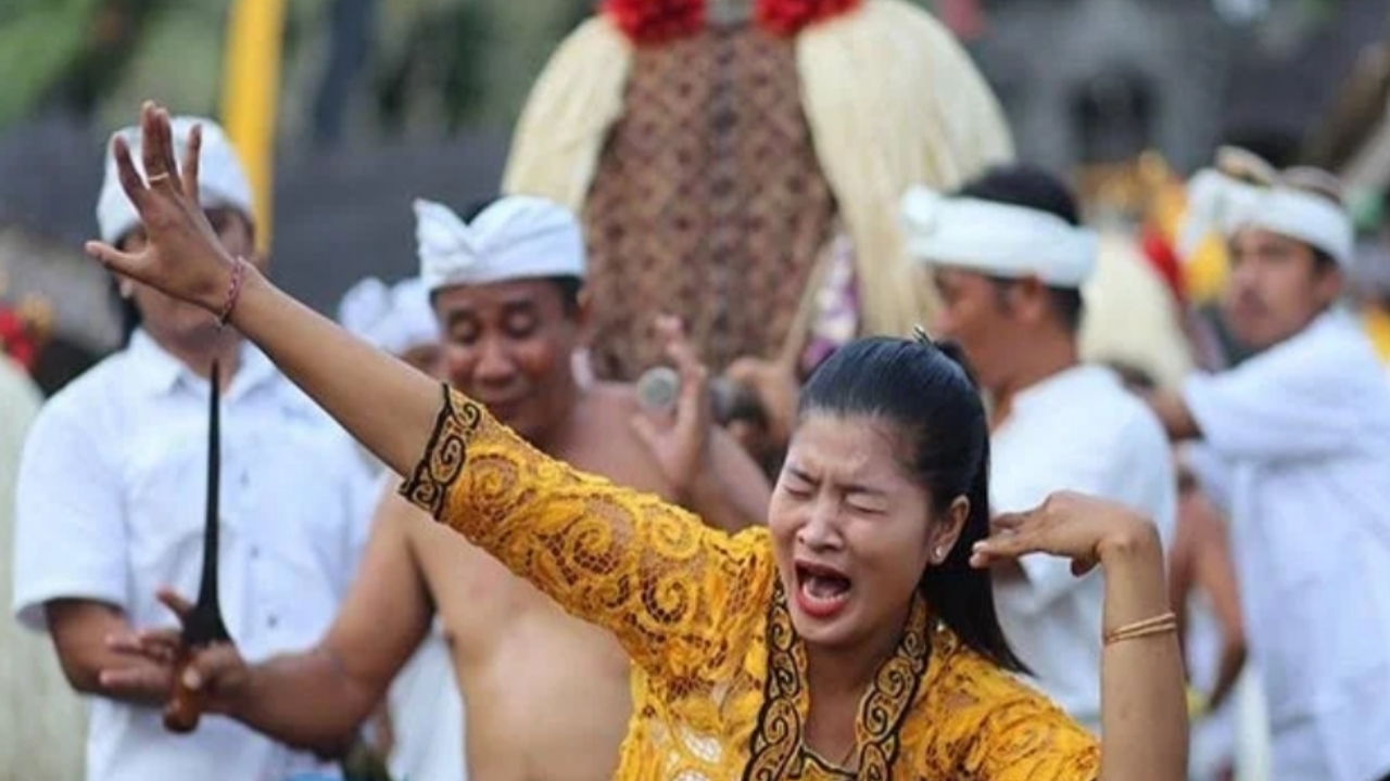 Ciri-ciri Orang Yang Benar-benar Kerauhan - Payana Dewa