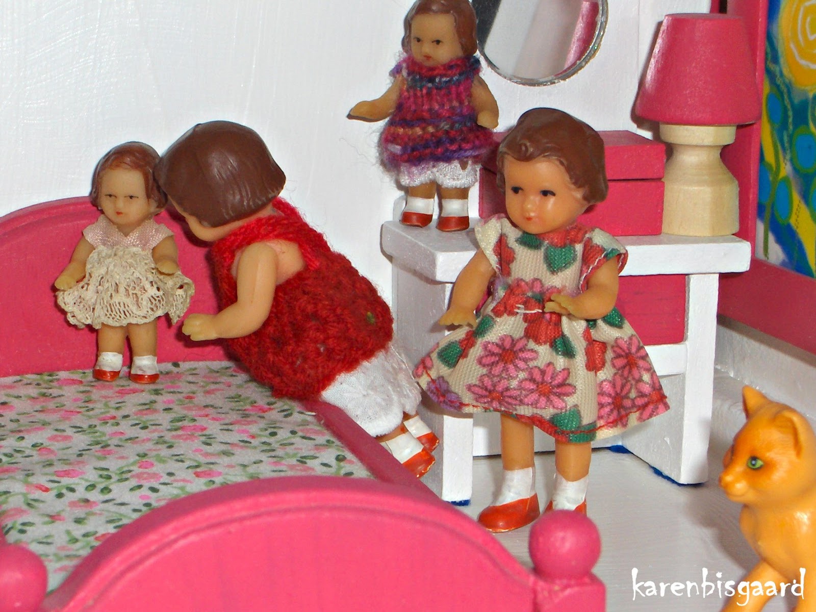 Karen`s Vintage Dolls Photography.: Daily life for Ari doll family in ...