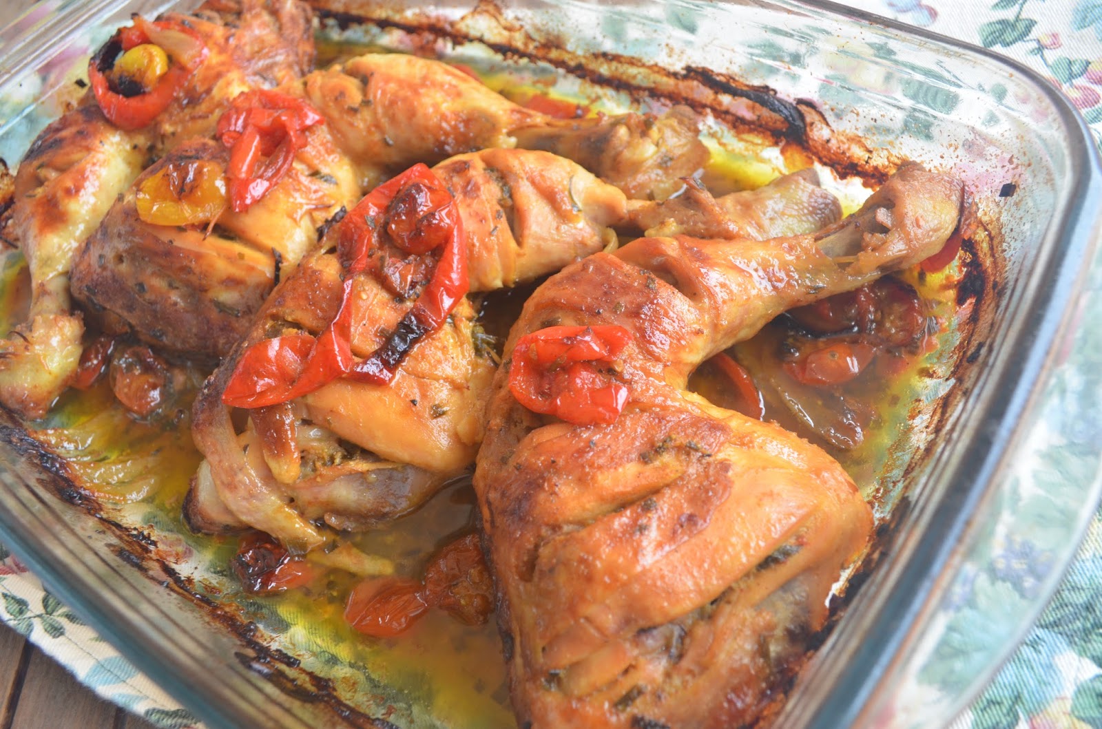 Pernas de frango assado com pimentos