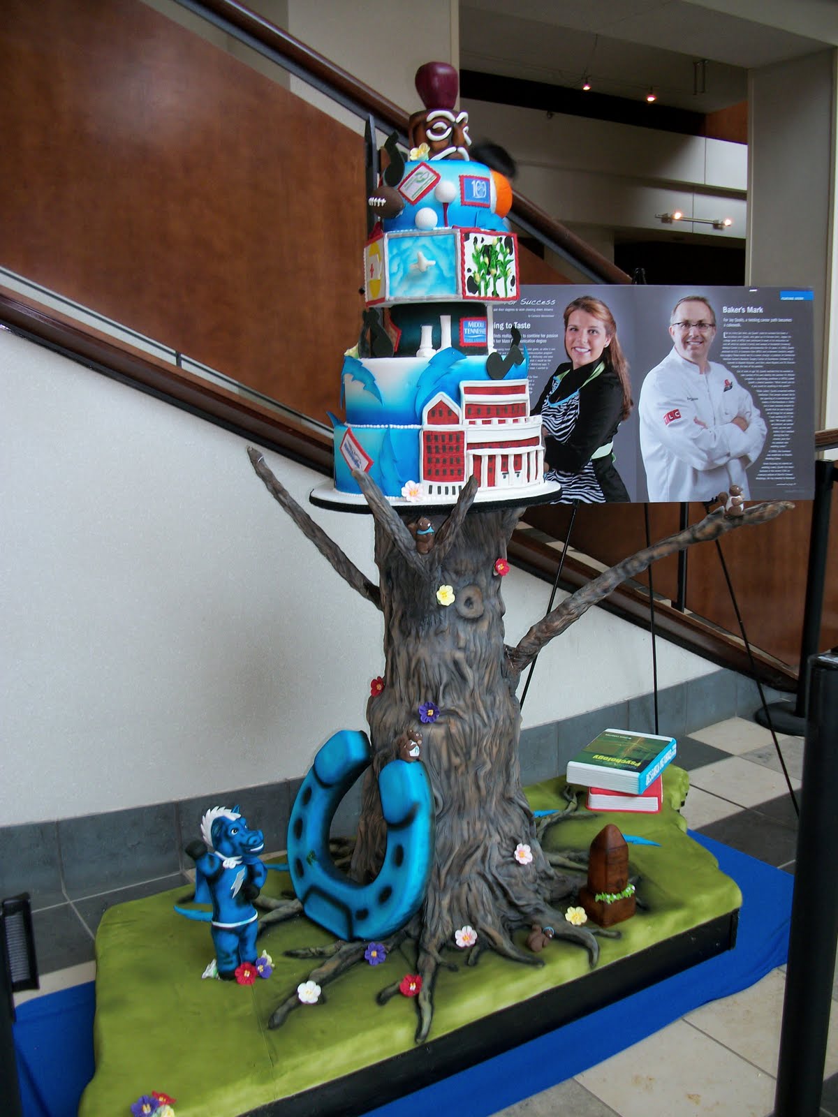 Walker Library News: Cake in the Library!!!!