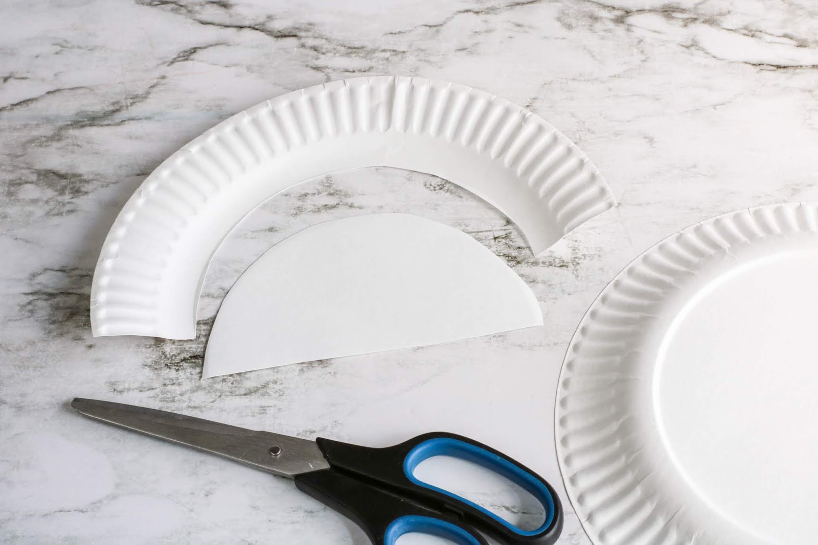 Star Wars BB-8 Paper Plate Craft {with Free Printable Templates}