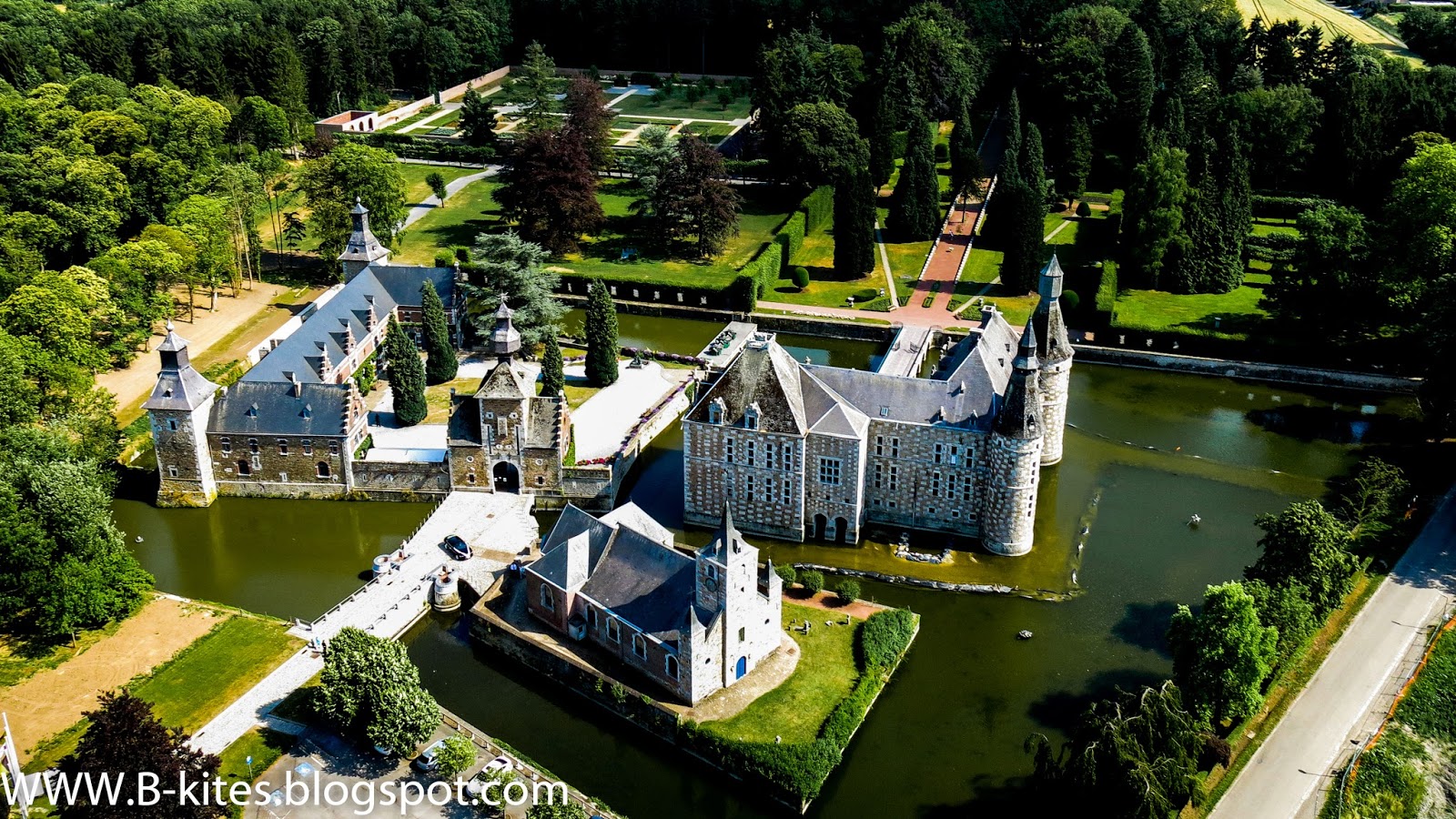 B-kites: Jehay-Bodegnée Castle