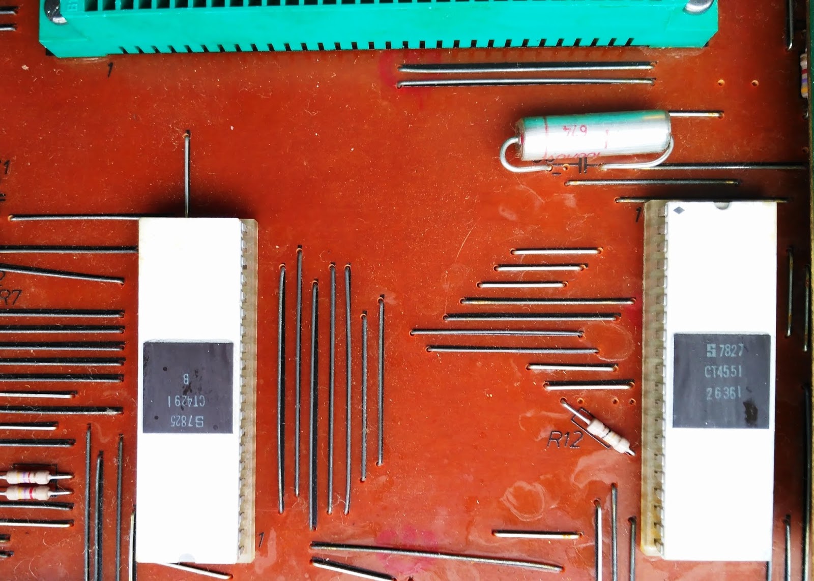 Retro Ordenadores Orty: Consola Interton VC-4000 (1978)