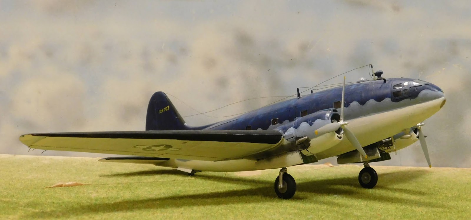 Happyscale-Modellbau: Curtiss C-46 Commando - Williams Brothers 1/72