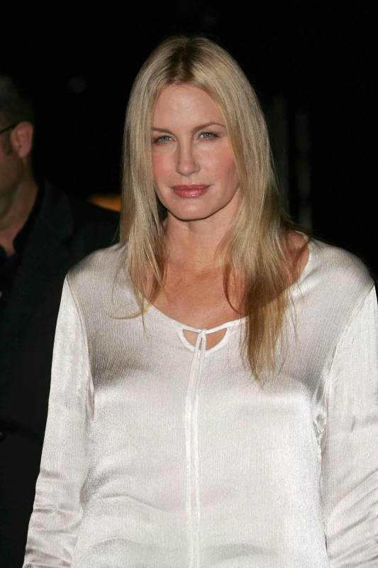 Face Wallpapers: Daryl Hannah Wallpapers