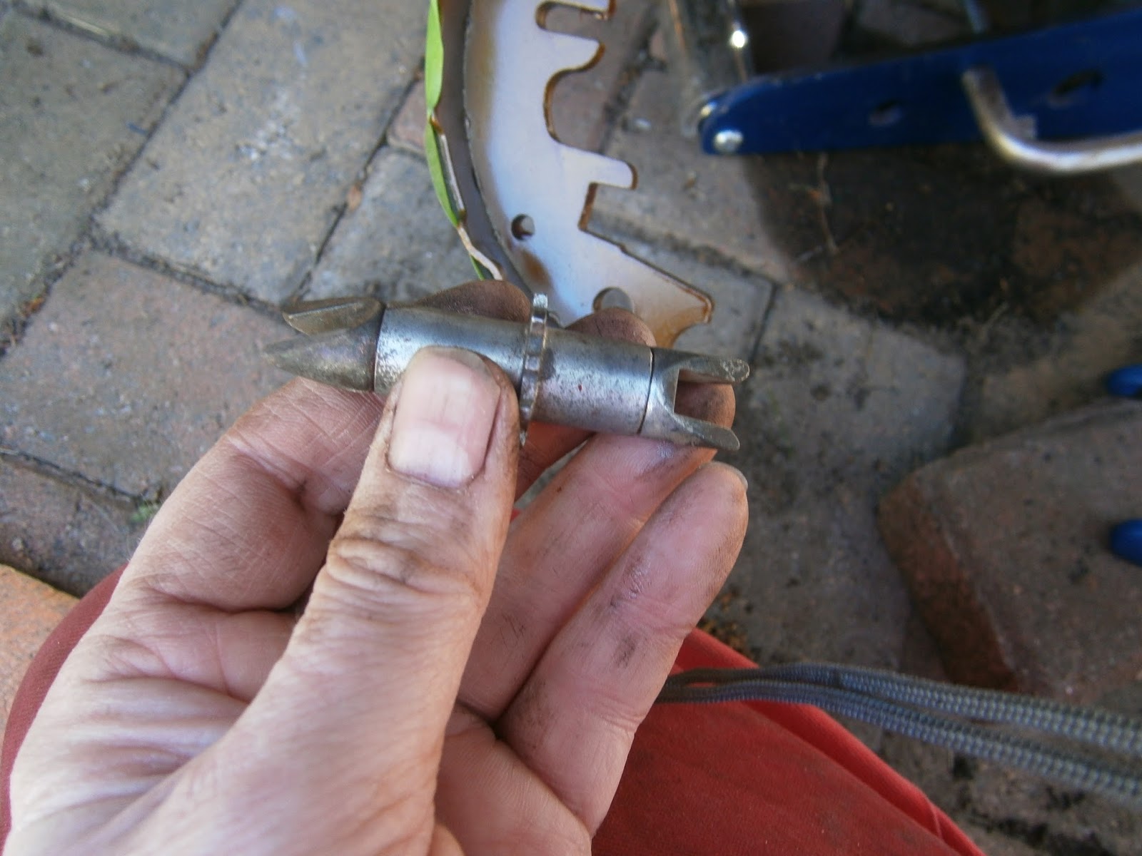 Lotus Excel Restoration: Handbrake/Parking brake strip and shoe replacement