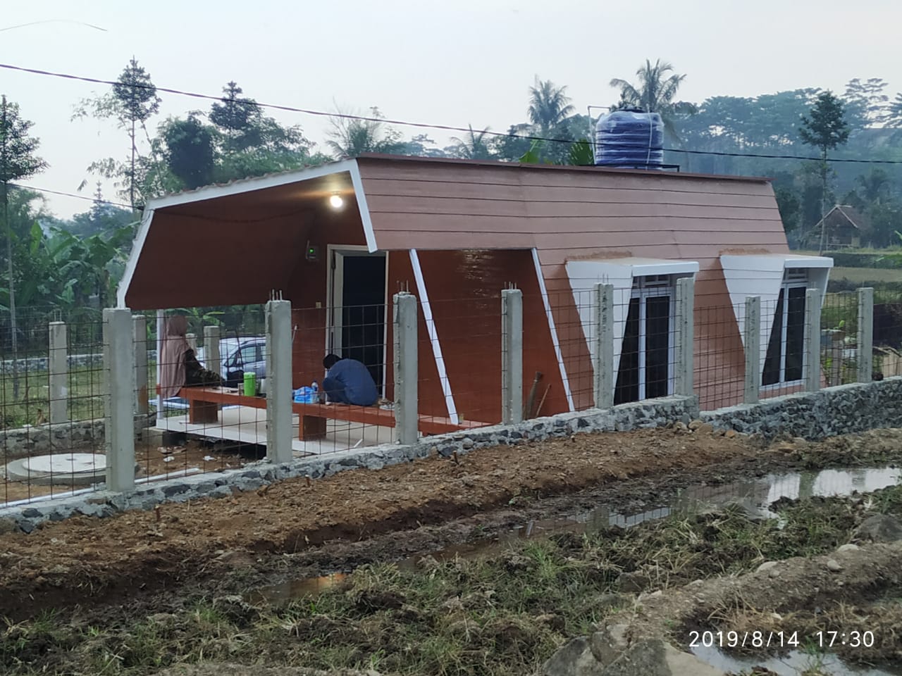 Rumah Panel Kayu Sintetis Cepat Bangun Tahan Gempa