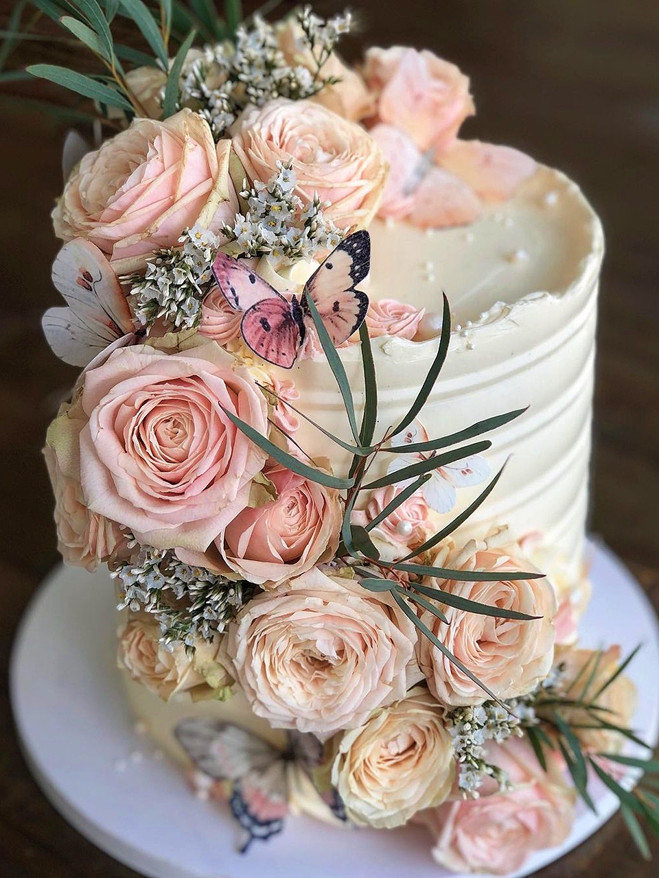 Beautiful floral cake designs by Ohcakes Winnie. | Melody Jacob