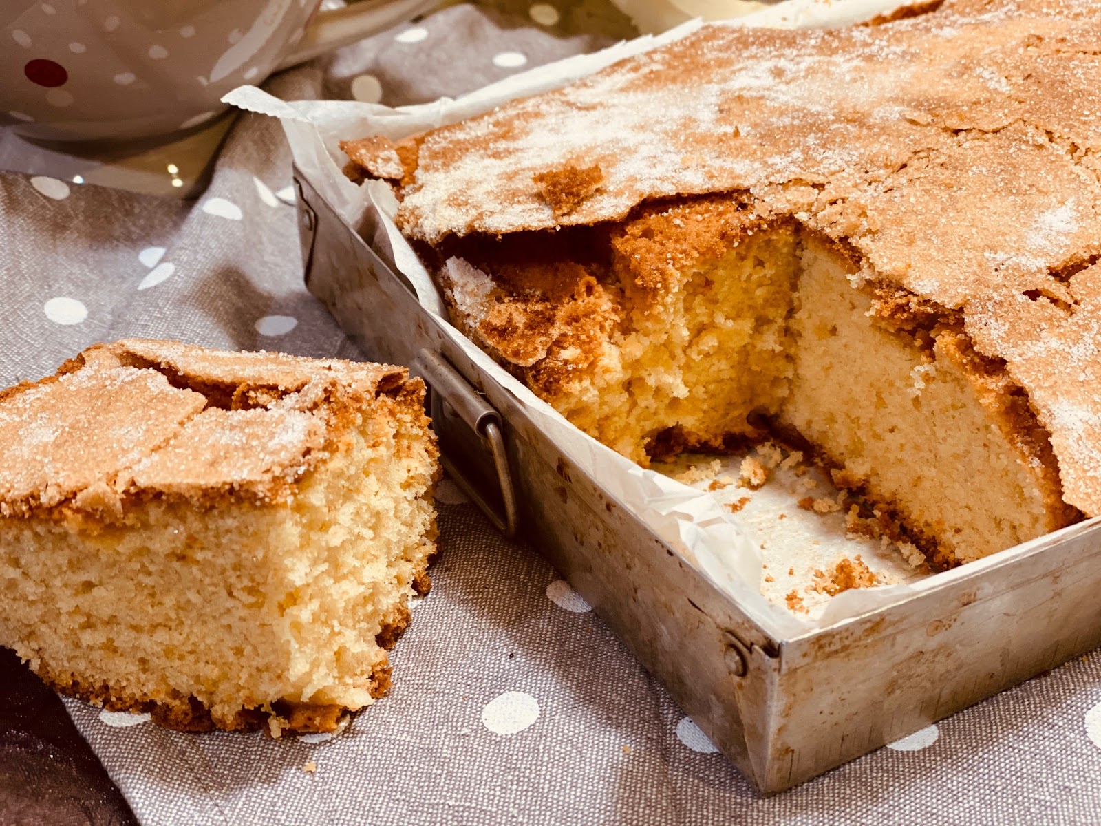 Is there some pastry that almost exclusively accompanies a drink? : r ...