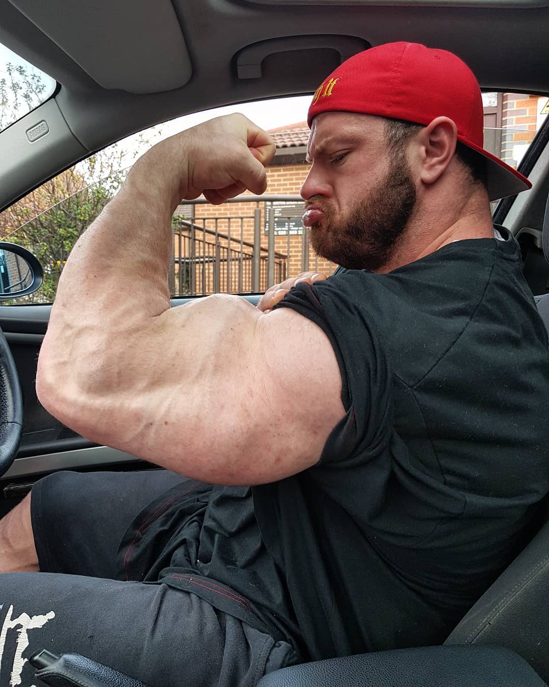 Muscle Lover: British muscle beast IFBB Pro James Hollingshead (2)