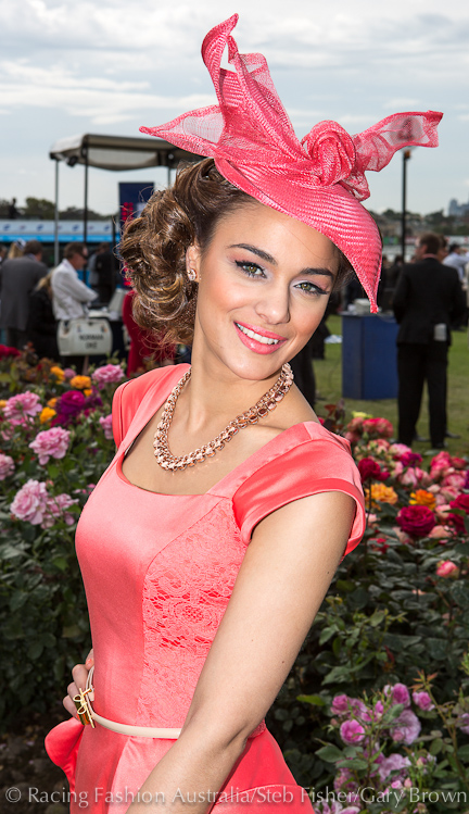 Racing Fashion: Melbourne Cup Day Racing Fashion = Colour, Fun, Hats ...