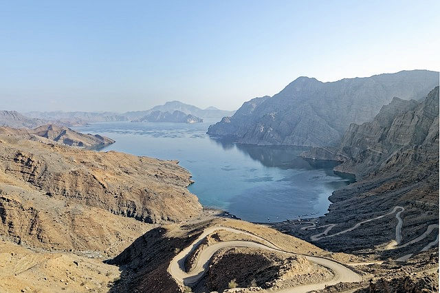 MUSANDAM - EIN WUNDER DER NATUR AN DER STRASSE VON HORMUZ | OMAN ...