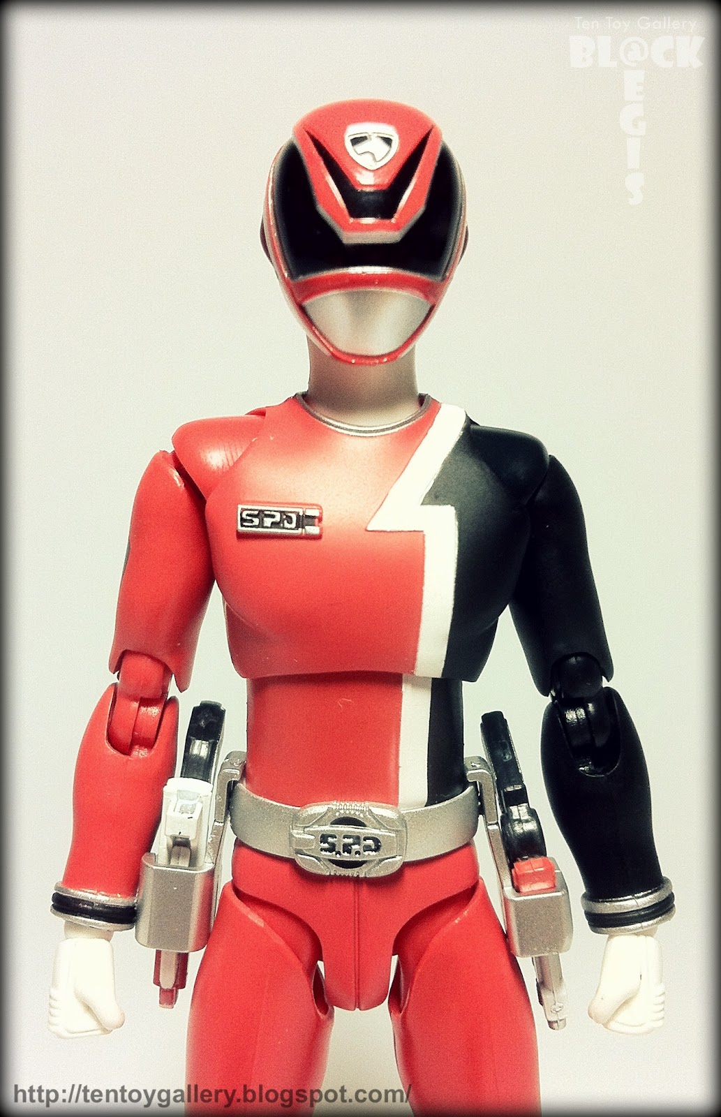 Ten Toy Gallery: Review: S.H.Figuarts Deka Red
