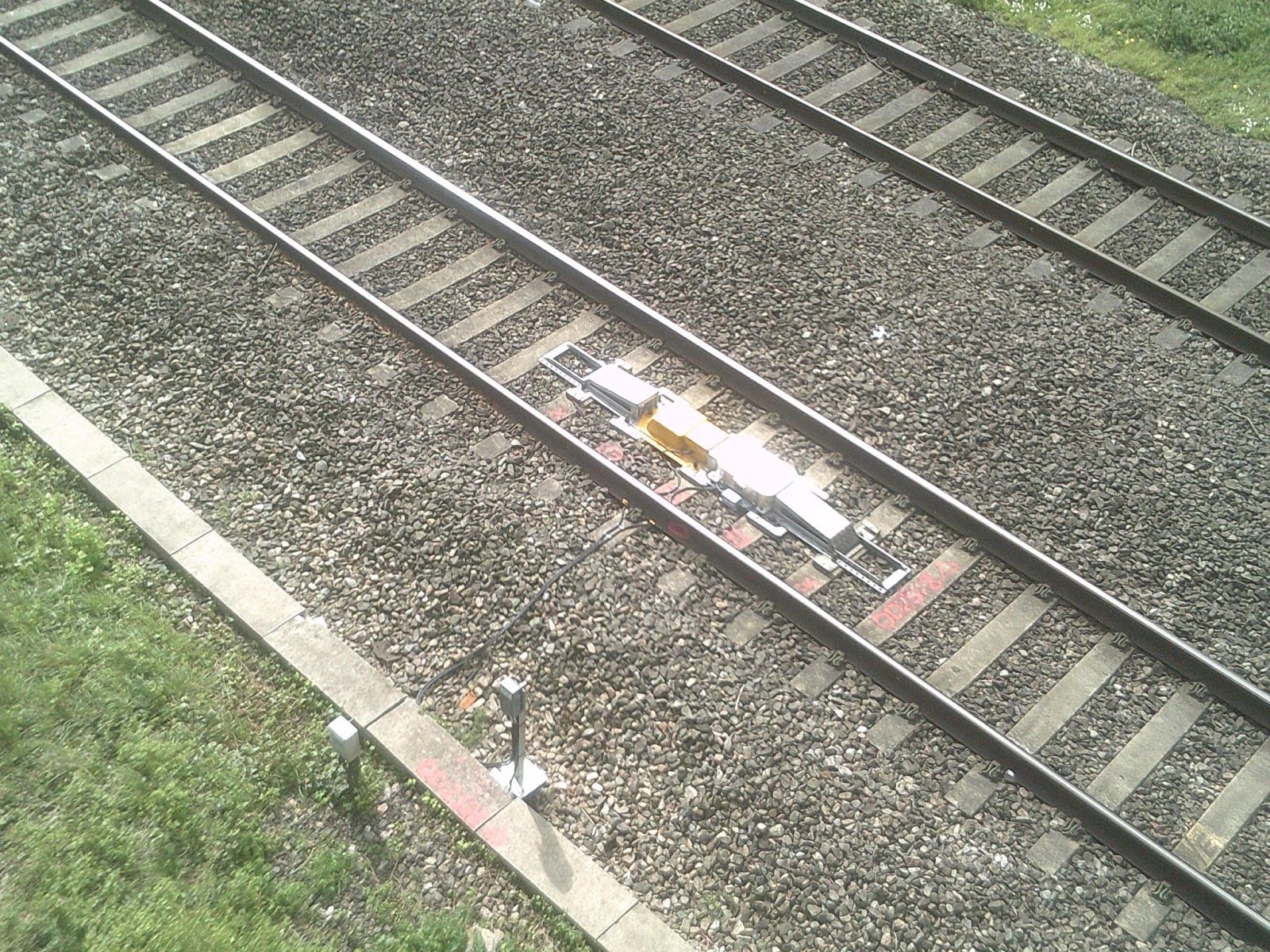 wigton physics: Automatic Warning System: magnets on the railway