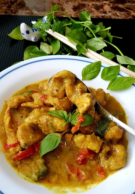 FloViCook: Escalope de dinde fermière au curry,lait de coco et basilic thaï