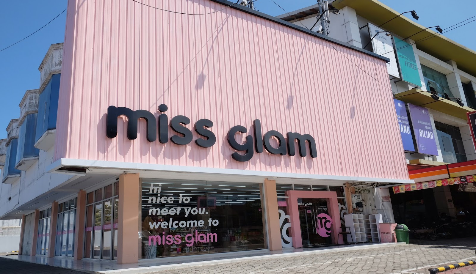 Lowongan Kerja Padang Miss Glam Store September 2022 - PADANG JOBS ...