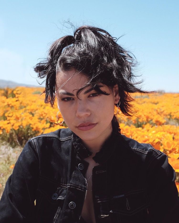 DC COMICS AND ARROWVERSE : Sea Shimooka Arrows Emiko Queen