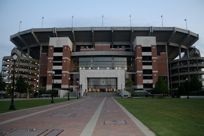 Alabama Adventure - Roll Tide!: Images of the Bryant Denny Stadium