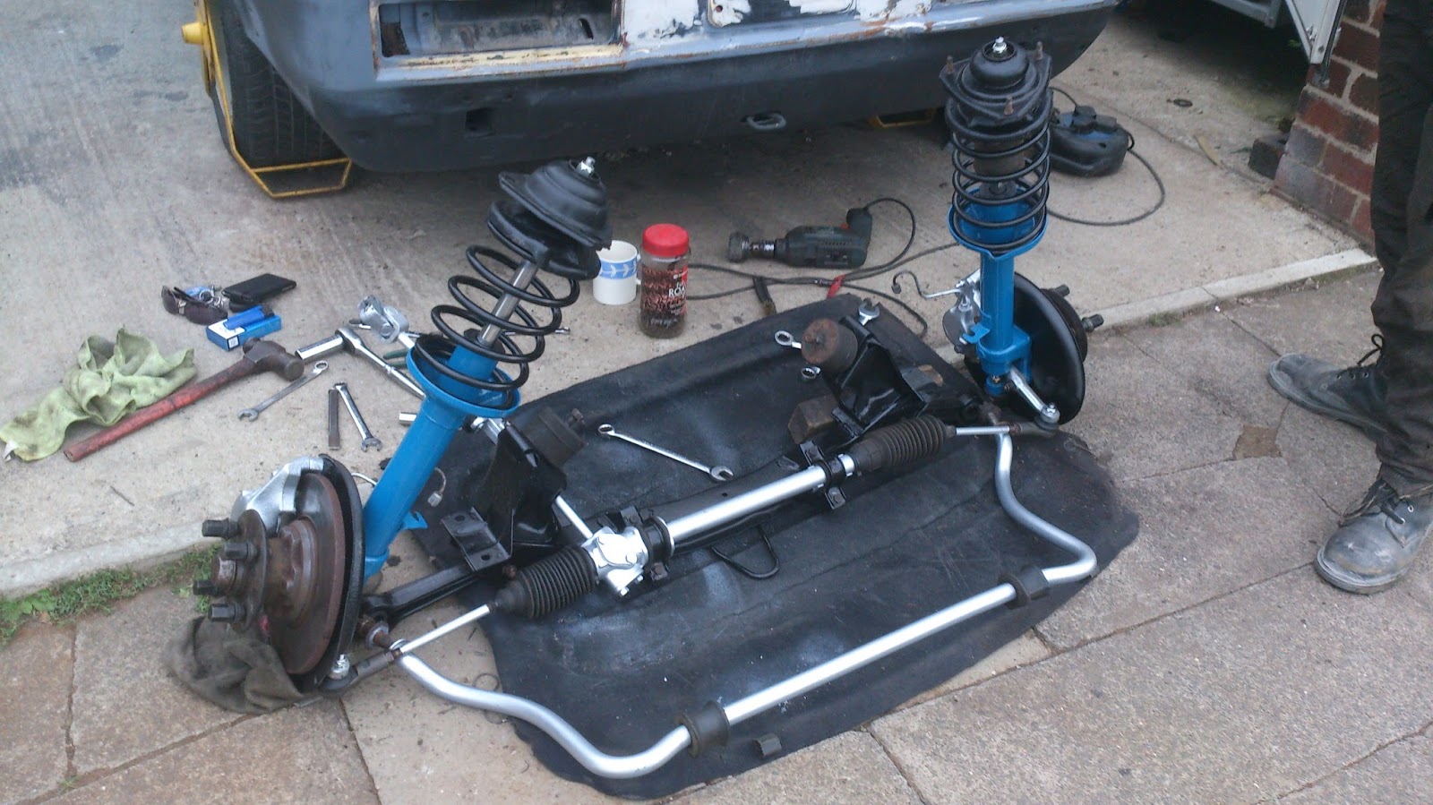 Ford Capri mk3 2.0 Restoration: Slowly taking shape.