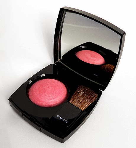 Chanel Pink Explosion Joues Contraste Blush Review, Photos and Swatches!
