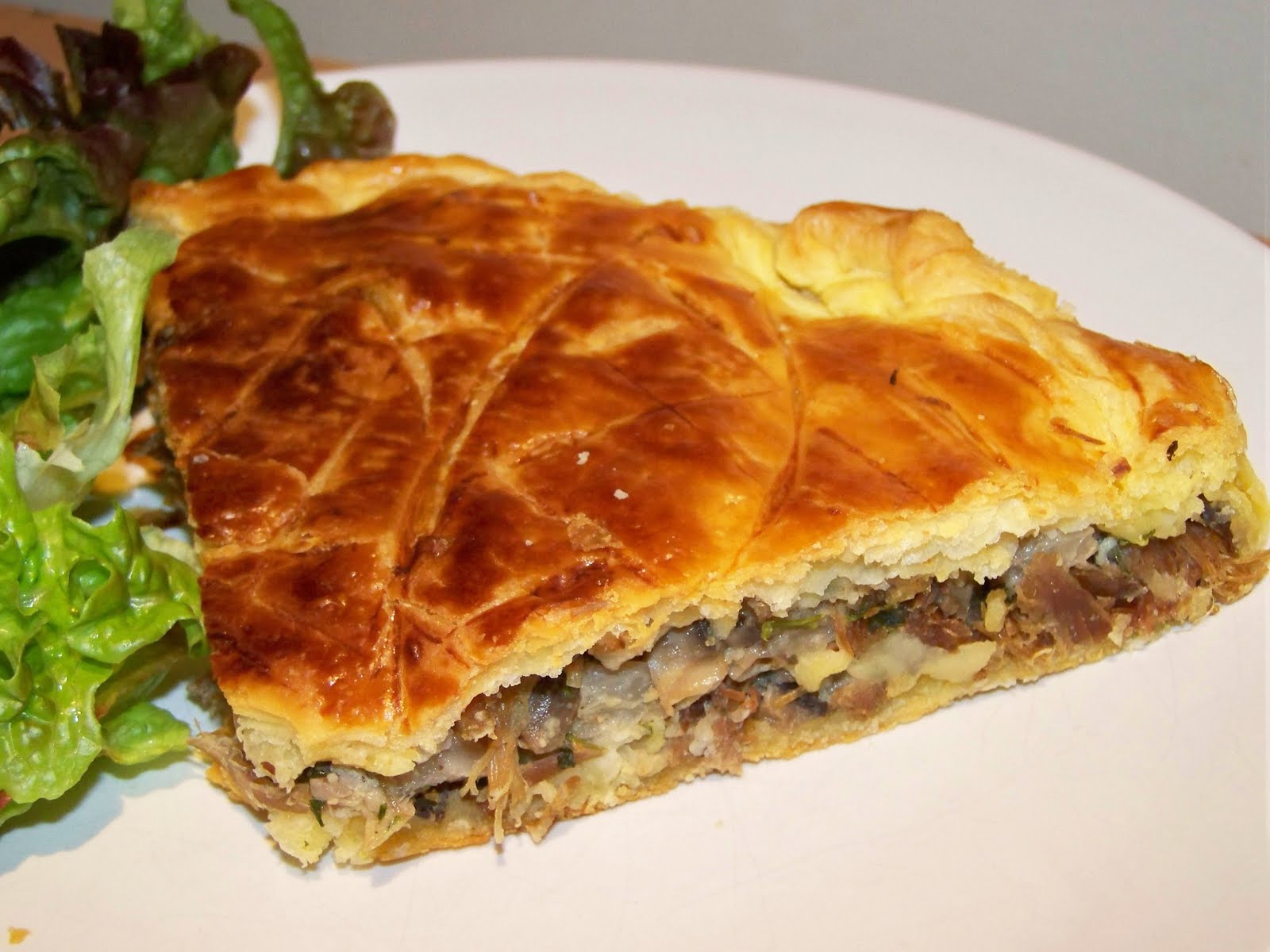 La cuisine d'Audrey S.: Tourte au confit de canard, champignons et navets
