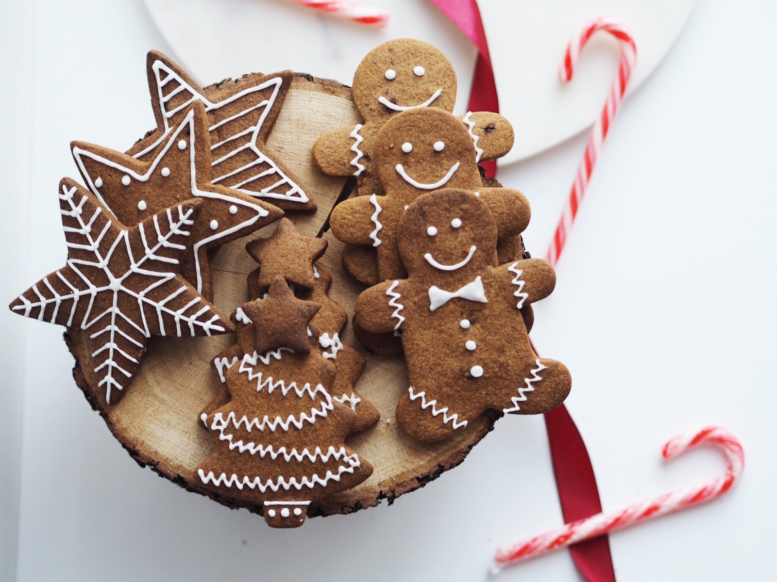 Christmas | The Ultimate Christmas Gingerbread Man Recipe | Rachel Emily
