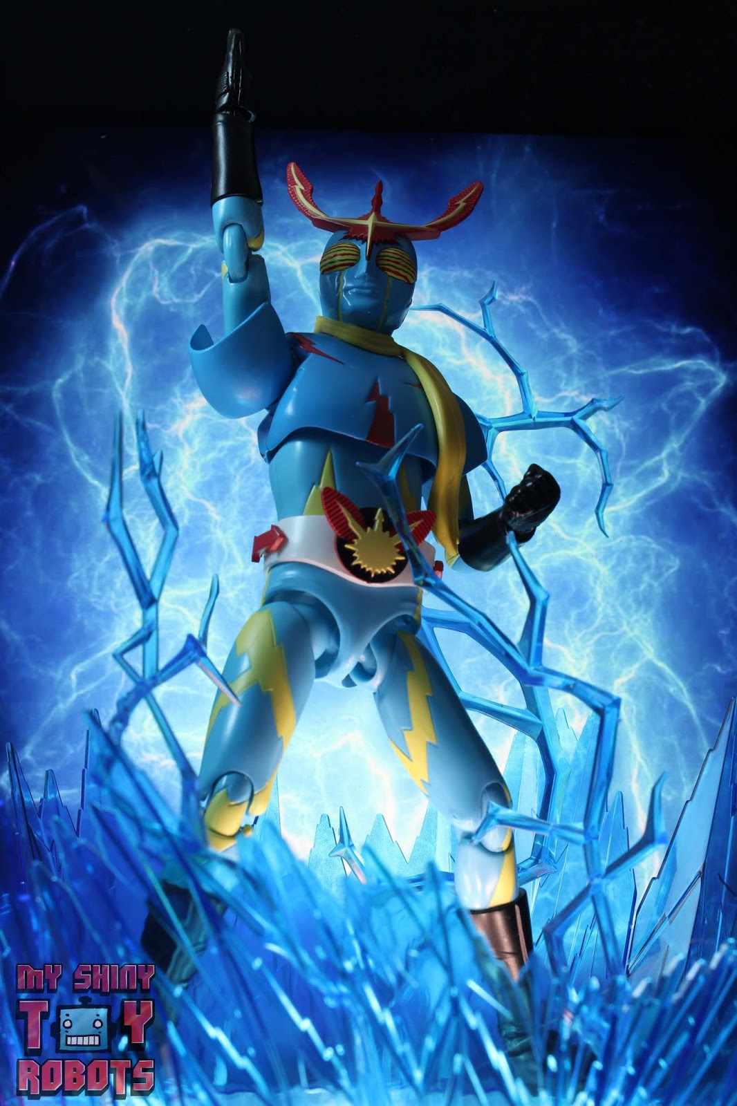 My Shiny Toy Robots: Toybox REVIEW: Hero Action Figure Inazuman