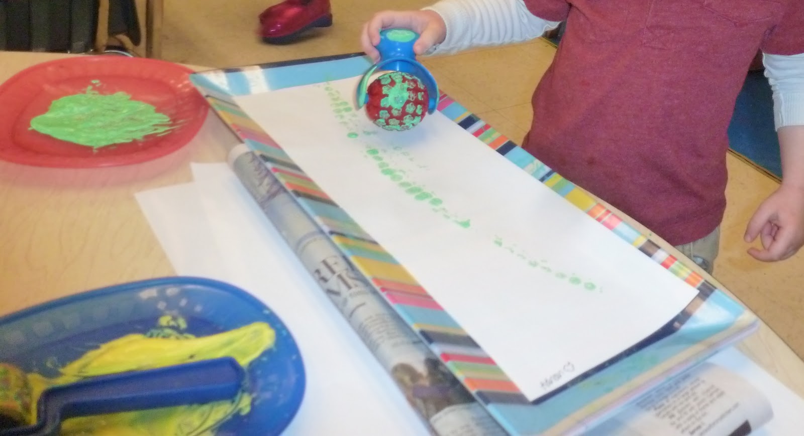 Flannel Board Fun: Painting with Rolling Things!