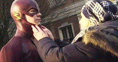 SNEAK PEEK : More Footage From "The Flash"