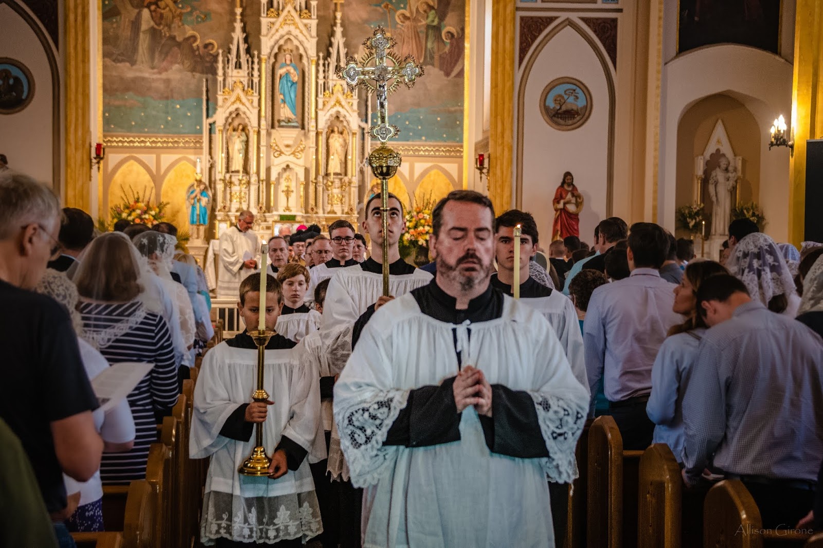 New Liturgical Movement: Abp Chaput Visits FSSP Parish