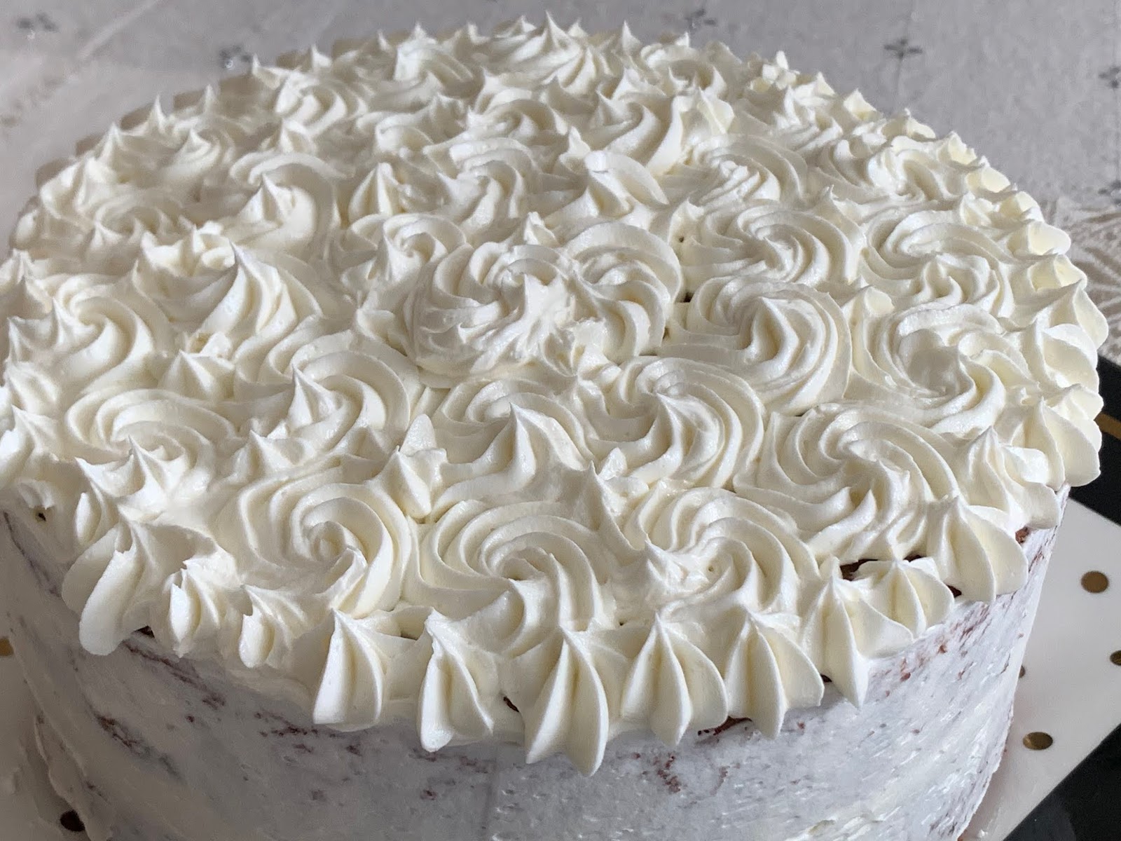A Harmony of Flavors: White Cake White Icing