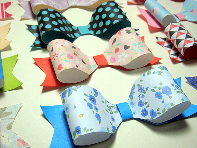 AZLINA ABDUL: How to make cute paper bows!