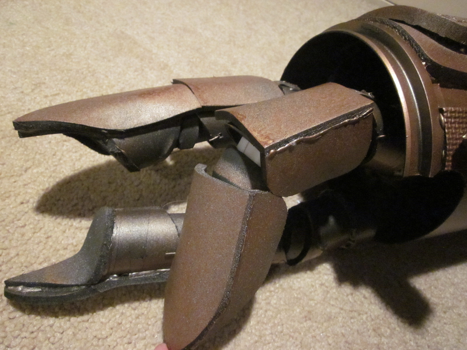 Battleground Hobbies: How to Build a Vostroyan Power Claw, Steampunk Style