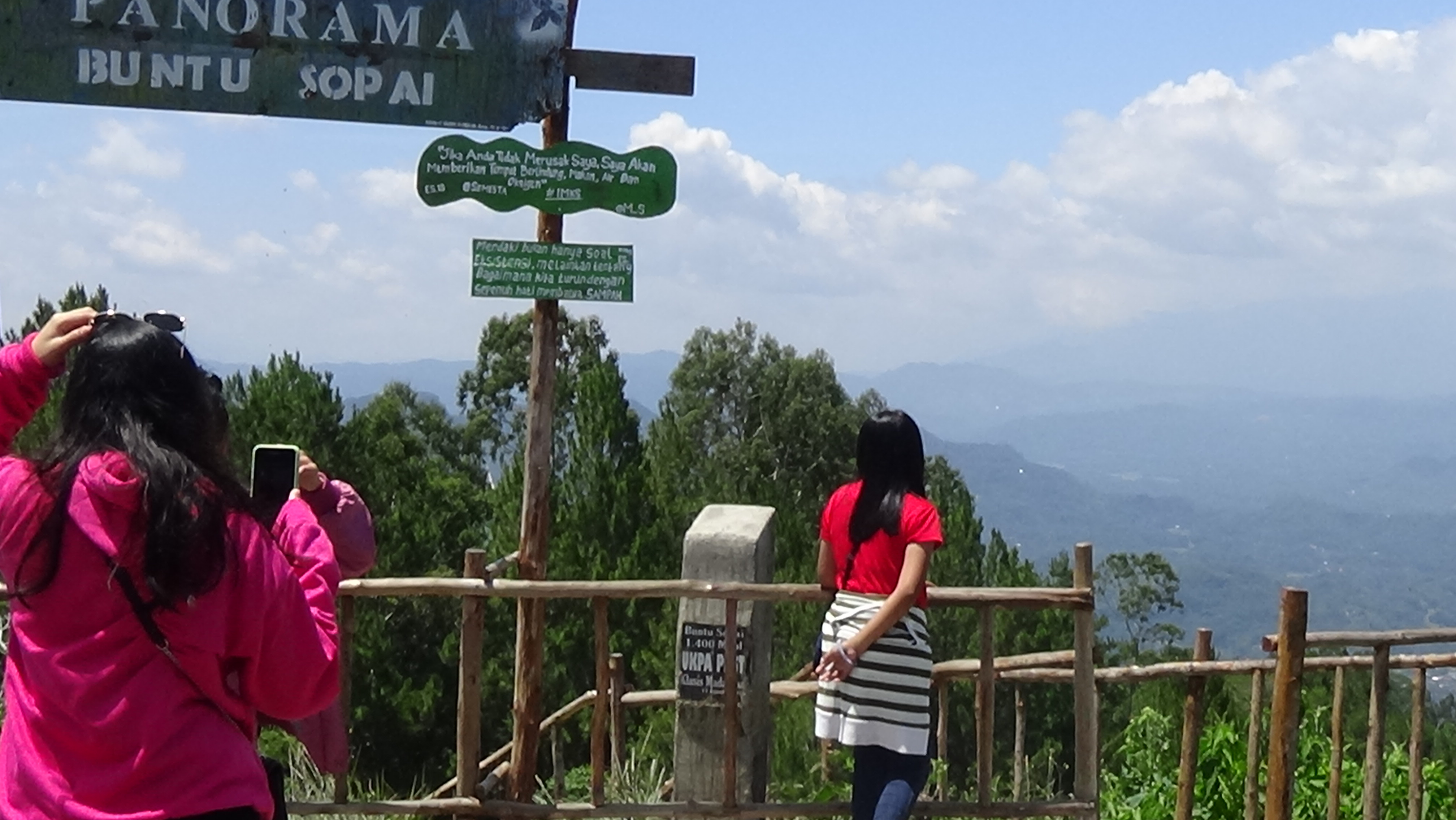 WISATA PUNCAK GUNUNG BUNTU SOPAI TORAJA UTARA, RUTE, TIKET DAN KEUNIKAANNYA